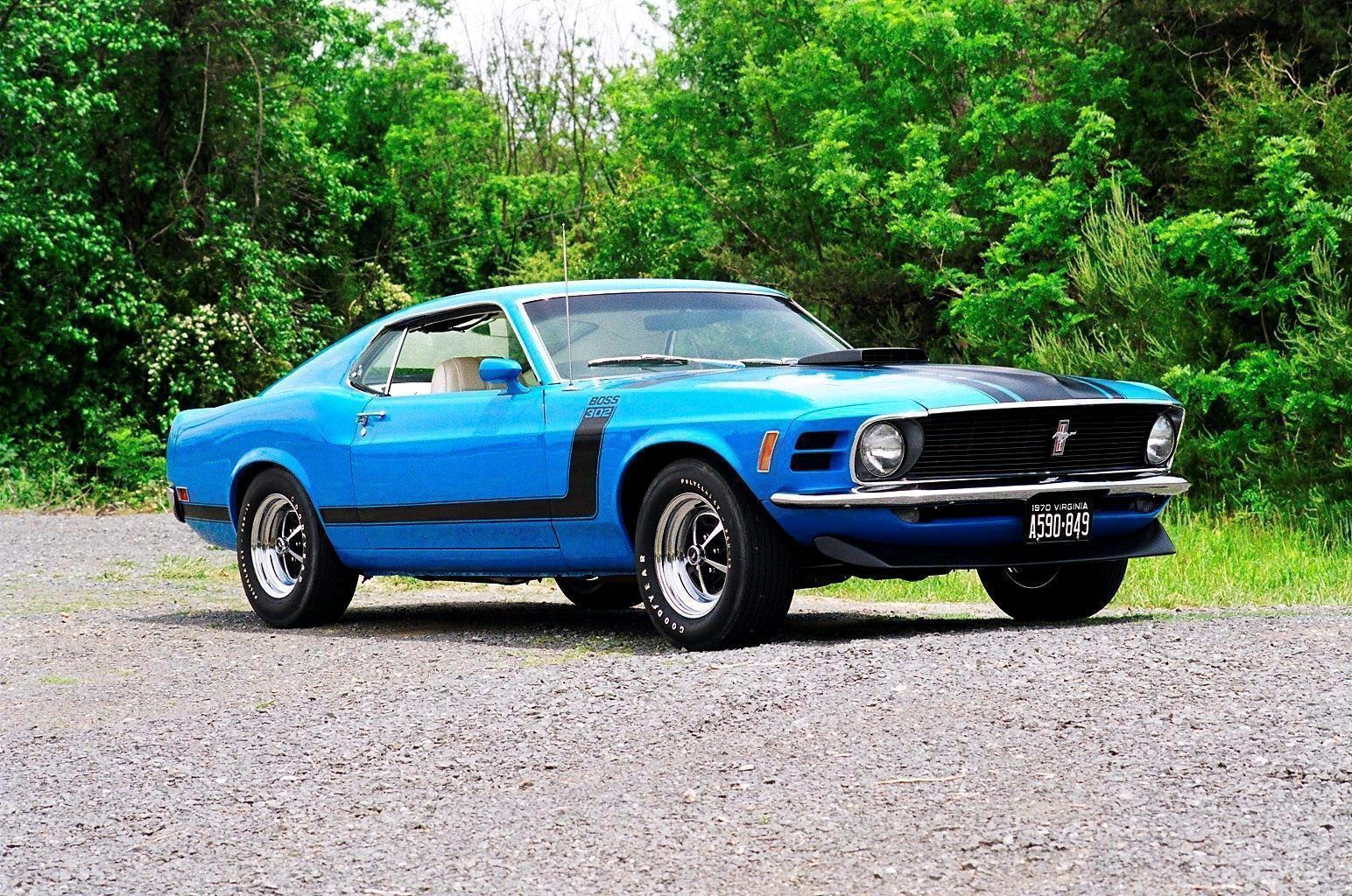 Boss 302 Grabber Blue